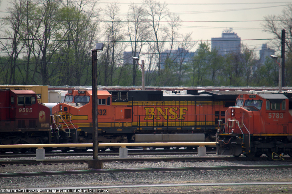 BNSF C44-9W 4532